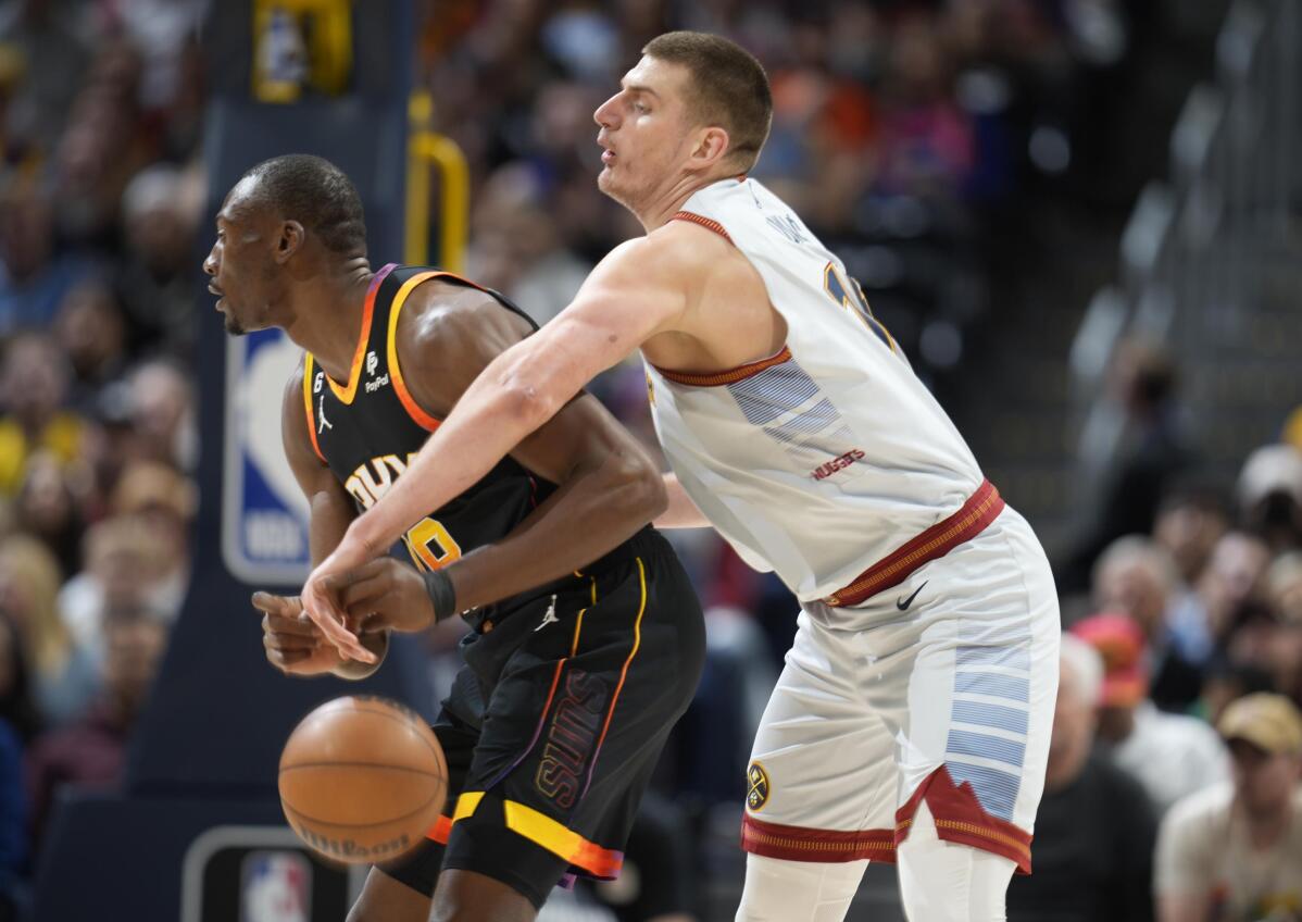 Jokic Nuggets Rout Suns 126 97 For 12th Straight Home Win Ap News