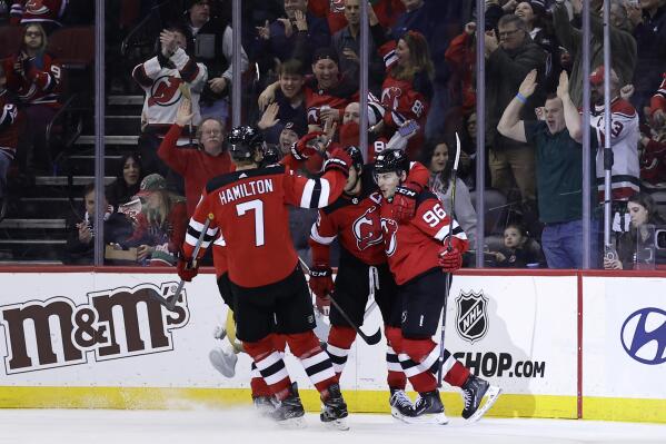 Stamkos Scores Twice Lightning Beat Devils 4 3 In Shootout Ap News
