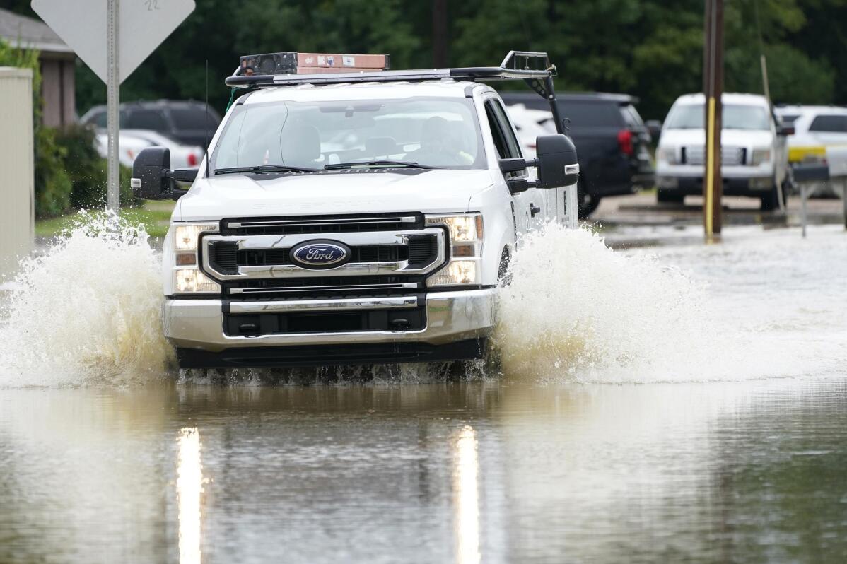Heavy Rain Causing Flooding Evacuations In Mississippi Ap News